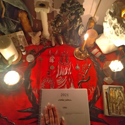 Freya Altar Cloth the Goddess of Love Norse Altar Tarot Cloth Freya ...