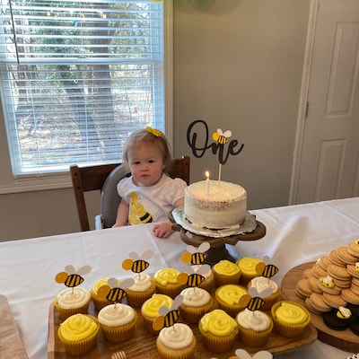 Bee ONE Cake Topper Bee First Birthday Beeday Party Decor - Etsy