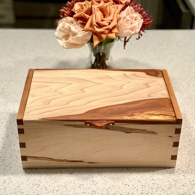Gorgeous Handmade Keepsake Box With Amazing Black Line Spalted Maple ...