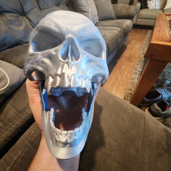 Articulated Vampire Skull Fidget Toy – 3D Printed Poseable Skull Desk ...