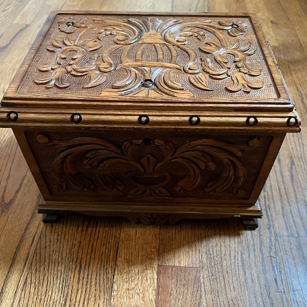 Wooden Locking Box,vintage Chest With Key,carved Wooden Jewelry Box ...