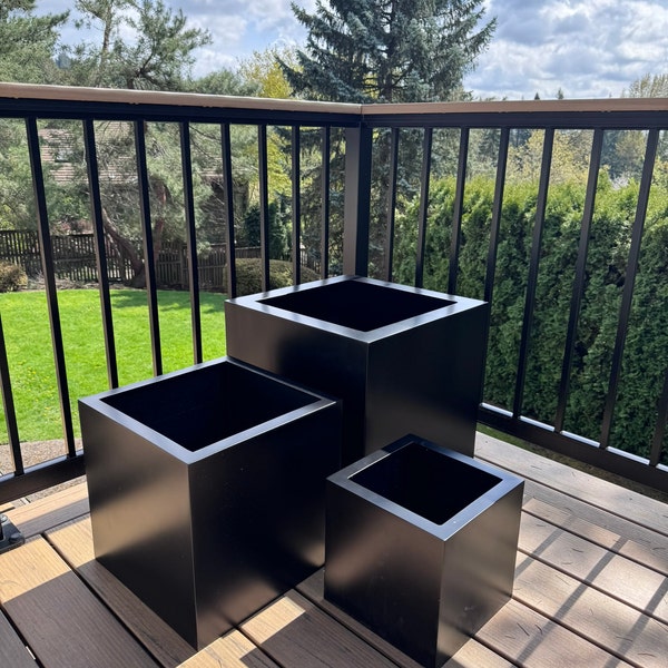 Ux Fiberglass Planter Cluster - Set of Three Outdoor Planters - Any ...