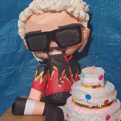 2D Rainbow Snail Pinata Elegant Party Party in Style Party Decor Bug ...