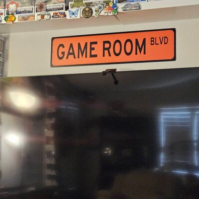 Guts, Guts Sign, Guts Fan, Guts Player, Guts Gift, Frisbee Throwing ...