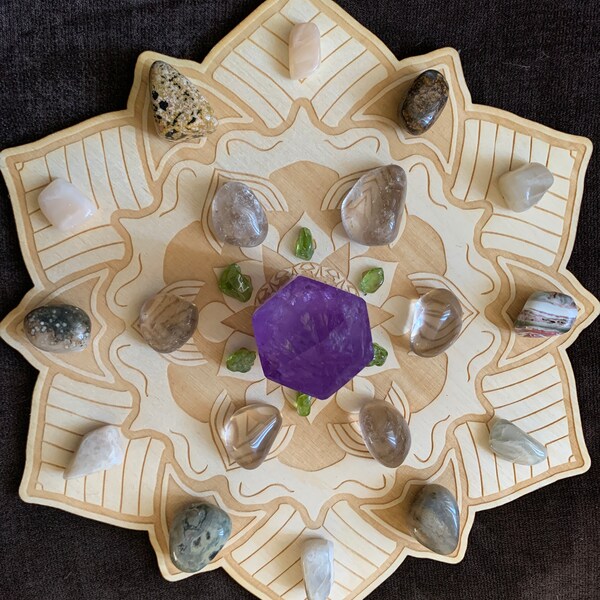 Mandala Crystal Grid #1 - Altar Decoration - Etsy