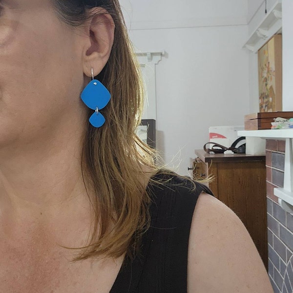 Monnie Drops Emma Laser Cut Drops Earrings Emerald Green Glitter ...