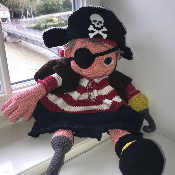 CROCHET PATTERN: Fidget the Pirate / Amigurumi / Pirate Doll / Parrot ...