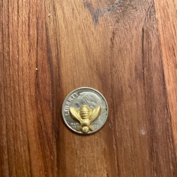 10 Pc. Medium Raw Brass Bees: 12mm by 10.5mm - Made in USA * Also ...