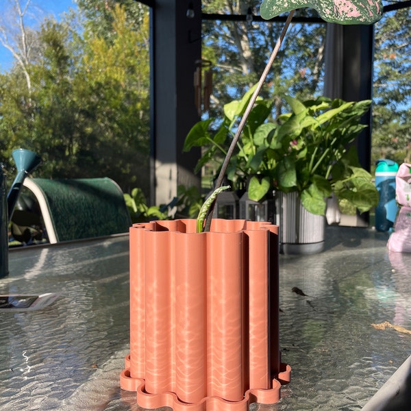 Funky Plant Pot in Matte Terracotta Red, Mid Century Modern Pots With ...