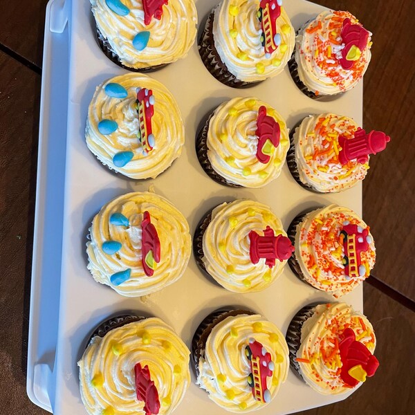 TWELVE Firefighter Royal Icing Edible Decorations, Fireman Cake/cupcake ...