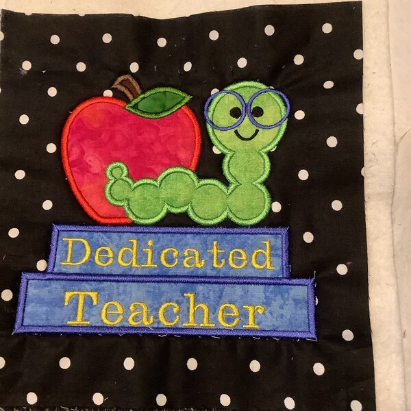 Bookworm With Apple Applique - 6 Sizes 10 Formats: Dst Exp Hus Jef Pes ...