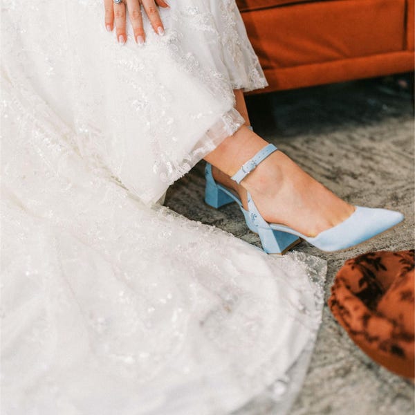 Blue Wedding Pumps With Mid Pointy Heel and Floral Embroidery, Floral ...