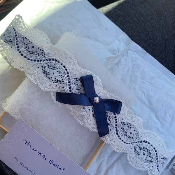 Round Flask Garter, Garter Flask, Ivory Lace Garter, Round Flask Garter ...