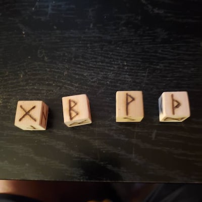 Cedar Wood Runic Dice Set Pagan Wicca Witchcraft Norse - Etsy
