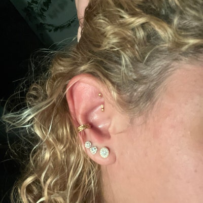 Triple Stacked Conch Hoop Clicker With Twist, Gold Conch Earring, 16 ...