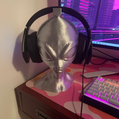Alien Head Headphone Stand Headset Holder Rack, Grey Area 51 ...