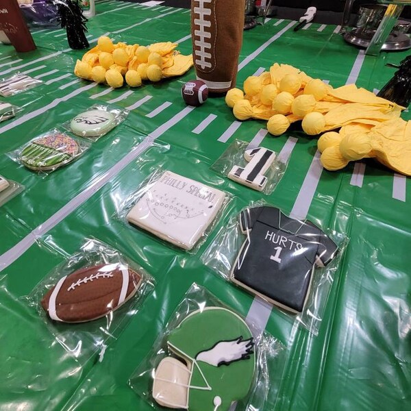 NFL & Football Cookies - Personalized for Your Team! - Etsy