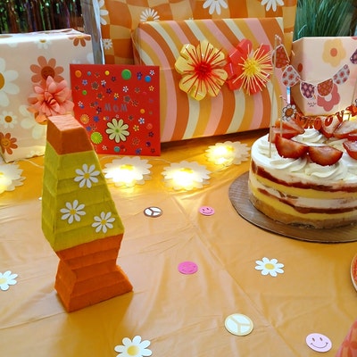 Groovy Flower Power Boho Confetti 70s Party Confetti, Two Groovy ...