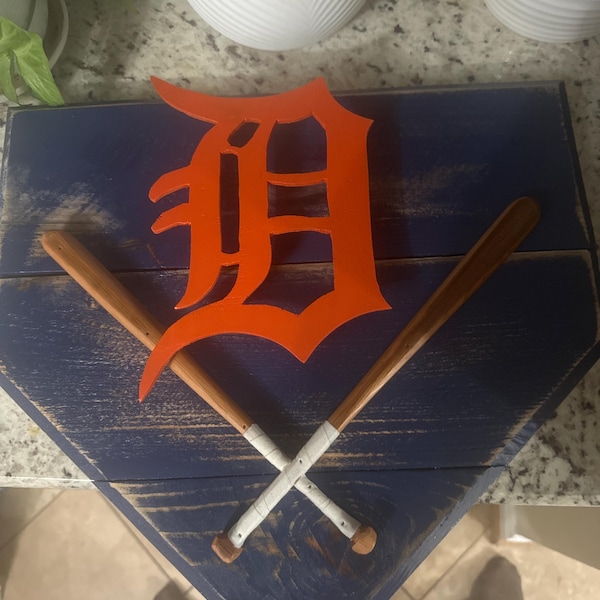 CUSTOM - Wooden Team Pennant - Etsy