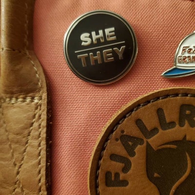 She They Pronoun Pin Silver or Gold 1-inch Round Hard Enamel Femme ...