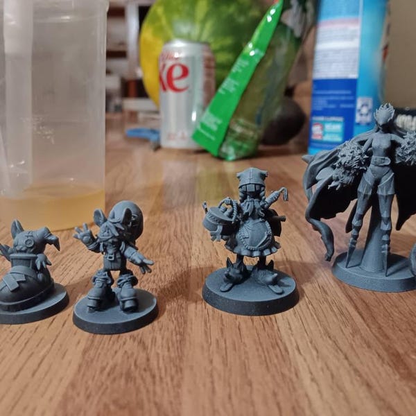 Jester Pomni From Irnkman Minis. Total Height Apx. 44mm - Etsy