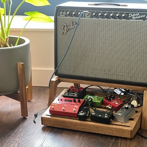 Lakefront Deluxe Amp Stand, Custom Made Solid Wood Guitar Amplifier ...