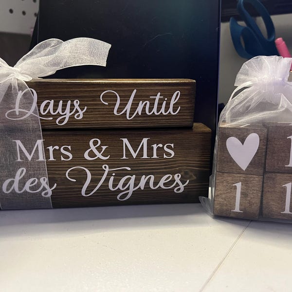 Engagement Gift - Wedding Countdown Blocks - Days Until/years as Custom Mr and Mrs Gift for the ...
