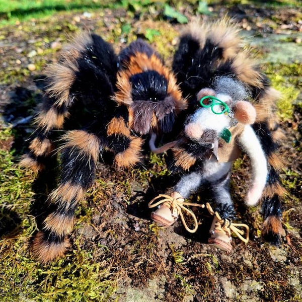 Realistic Tarantula Spider, Poseable Shelf Decor, Wall Mountable Faux ...