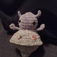 Weebee the Space Invader No Sew Crochet Pattern - Etsy Canada