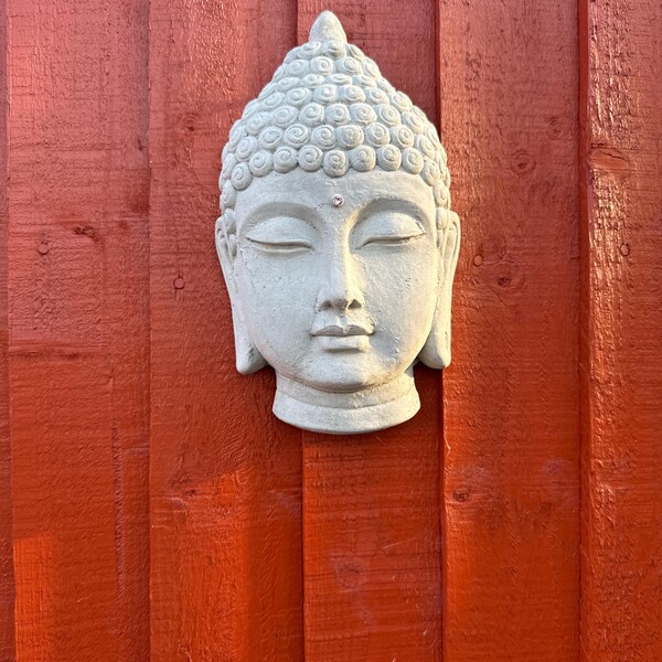 Beautiful Detailed Buddhas T/lit Statue for the Home or Garden. From ...