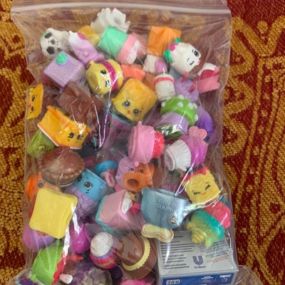 Fluffy Baby Fuzzy SHOPKINS season 2 special Editionyou - Etsy