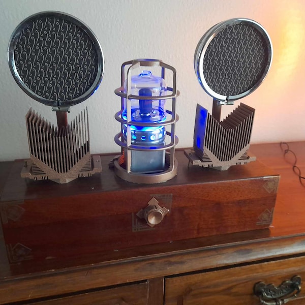 Vintage Cool 1948 Emerson Radio Model 1003 Now A Bluetooth Speaker Free ...