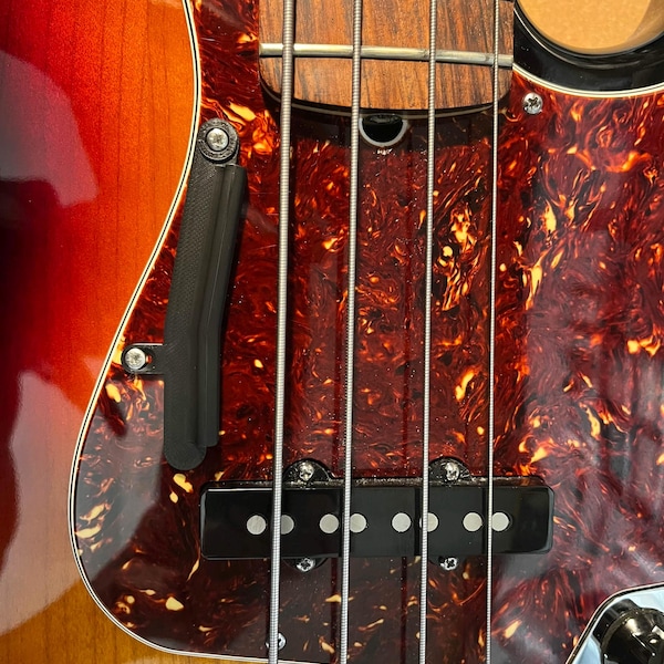 Jazz Bass Thumb Rest (4 String), Ergonomic Bass Guitar Thumb Rest ...