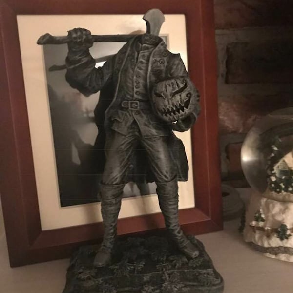 Headless Horseman Statue, Hand Painted Resin Sculpture | Gothic Legend ...