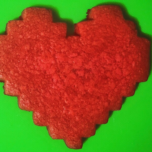 Pixel Heart Cookie Cutter - Geek Cookies Retro Video Game Gift Love ...