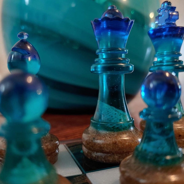 Beach Chess Set With Natural Wooden Storage, Ocean Beach Themed Resin ...