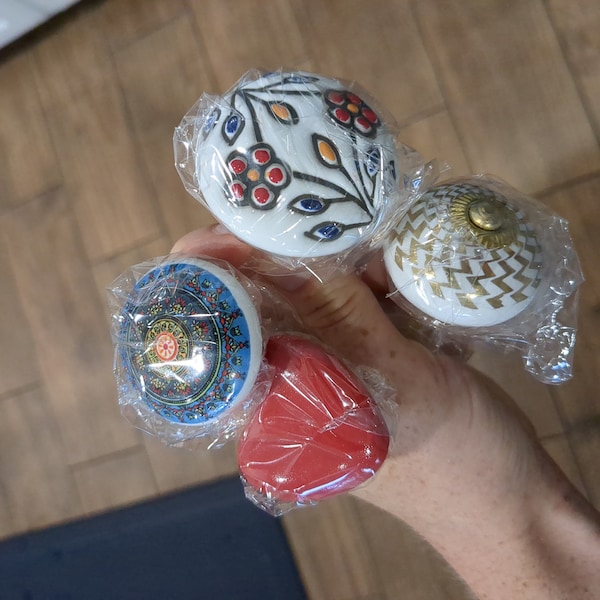 Premium Unique Style Hand Painted Ceramic Knobs/drawer Pulls/ Furniture ...