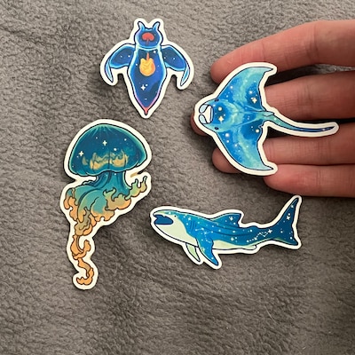 Don't Hug Me I'm Scared Button Pins - Etsy