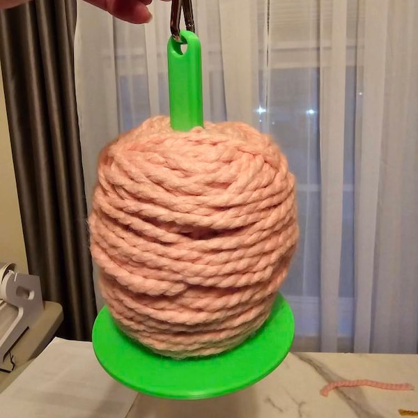 Portable Yarn Holder, Travel Wrist Hanging Yarn Cake Dispenser, Gift ...