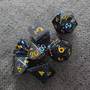 Zero-one hatsune Miku Inspired Dice Set for Dungeons and Dragons ...