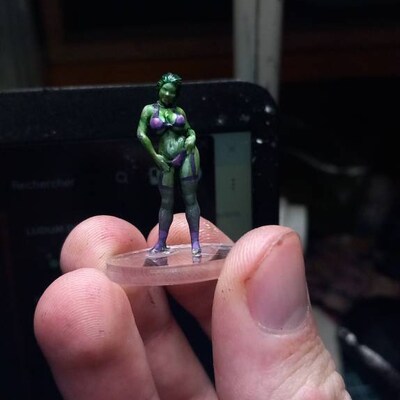 Brutal Sexy Pinups 3D Printed Minifigures for Fantasy Miniature Tabletop Games DND, Frostgrave ...