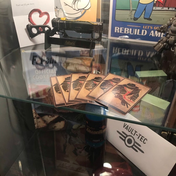 Un-official Handmade Fallout 4 Silver Shroud Calling Cards/business ...