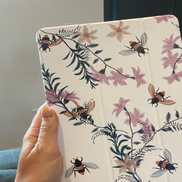 Bee iPad Case 6th Gen Floral Girl iPad 9.7 2018 Cute Flowers iPad Pro ...