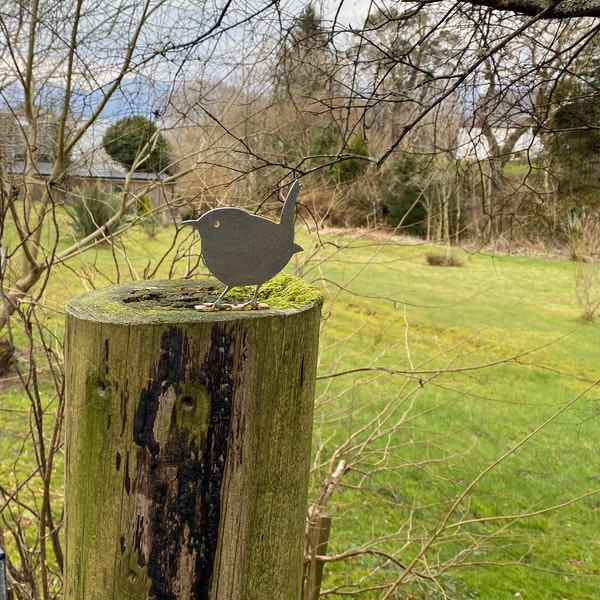Metal Wren – Rusty Garden Bird Art Decor – Fence Topper Pergola ...