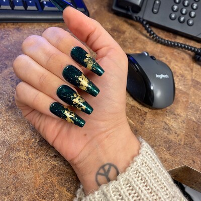 Ice Queen / Clear Icicle Nails With Holographic Silver Glitter, White ...