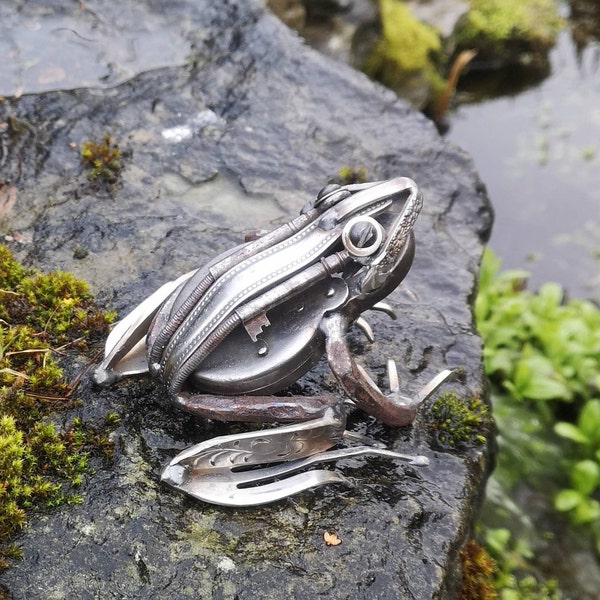 Recycled Scrap Metal Frog Sculpture: Bespoke Animal Art - Etsy