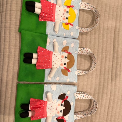 Dolly on a Bag Tote Bag Sewing Pattern, Child's Bag, Easy to Make Bag ...