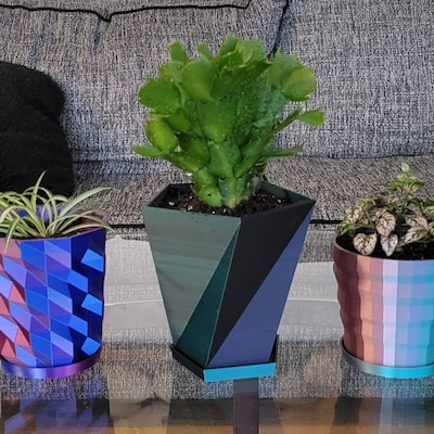 Two-tone Helix Planter Modern Geometric Decor for Home & Office Unique ...