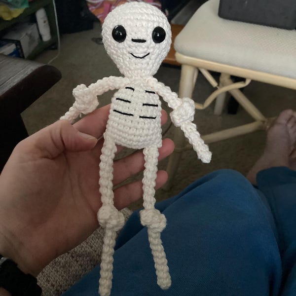 Knotty Skelly Crochet Amigurumi Pattern - Etsy Canada