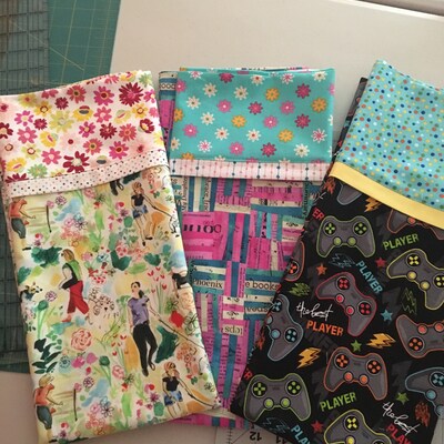 Cotton Gaming Controllers Videogames Player Gadgets Technology Kids ...